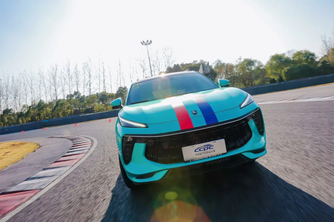 荣膺CCPC“五冠王” 风行T5 EVO荣耀加冕实力登顶_易车