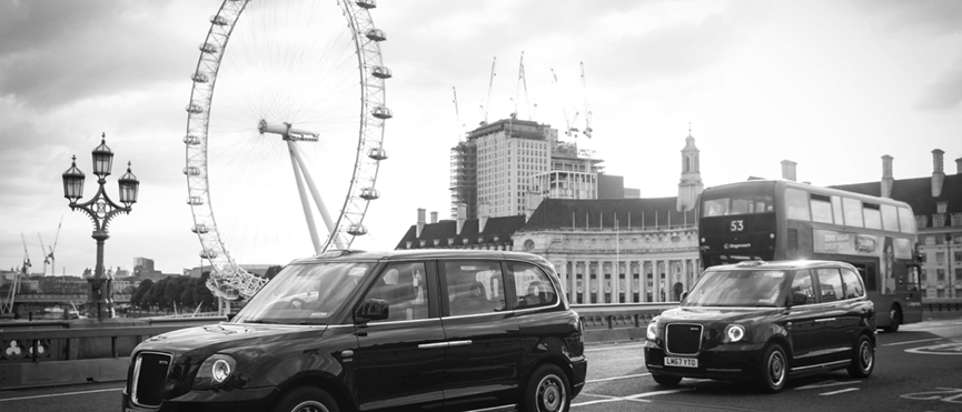 吉利全新纯电MPV曝光：LEVC翼真基于SOA架构，有4排8座！